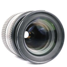 Objetiva zoom telefoto Nikon AF Nikkor 28-200mm f3.5-5.6