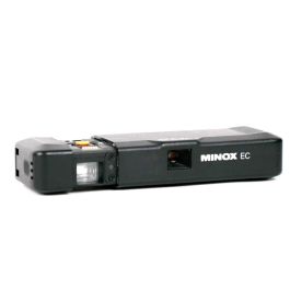 Máquina fotográfica compacta analógica subminiatura Minox EC
